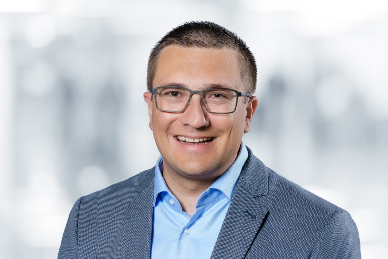 Ansprechpartner - Rüesch AG